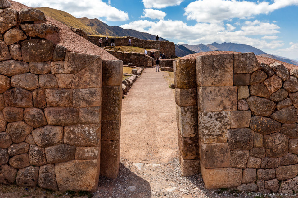 Peru Gallery 21 - Cusco - Quenko - Puka Pukara - Travel-n-Architecture ...